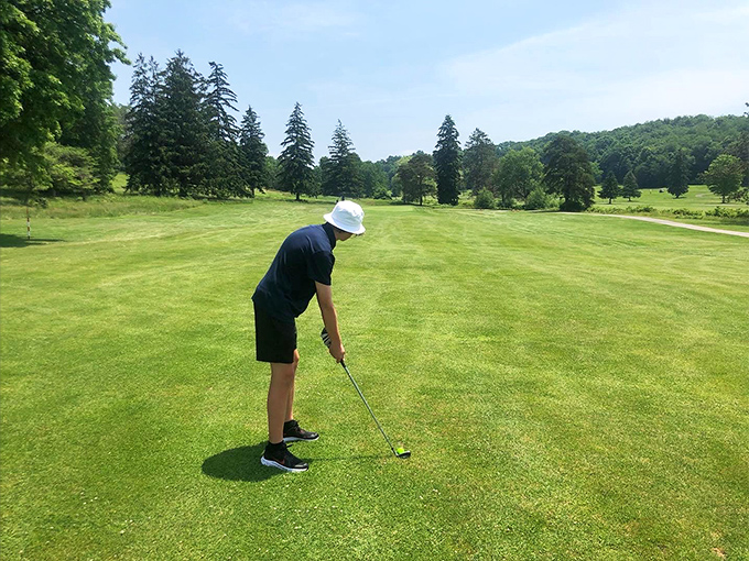 Golf in DuBois isn't just a game&mdash;it's therapy with a view. Those rolling greens practically beg you to retire here.