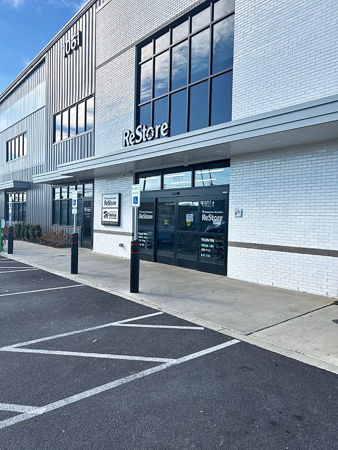 Blue accents and clean lines welcome bargain hunters to this thrifty paradise, where one person's castoffs become another's perfect find.