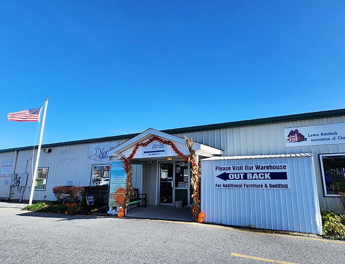 That autumn entrance arch says "welcome" better than any fancy department store ever could.