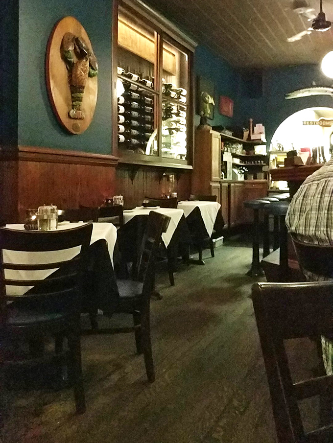 Wood-paneled walls and white tablecloths create that perfect "special yet comfortable" vibe. Like stepping into a maritime time capsule where conversations flow as smoothly as the wine.