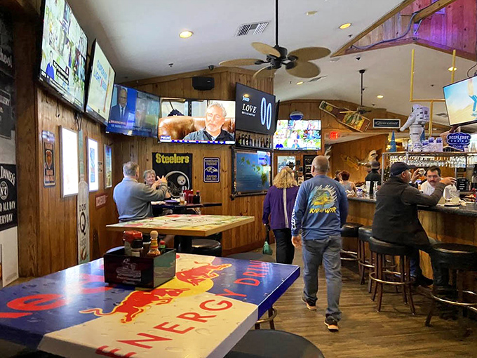 Sports fans rejoice! The bar area combines Florida's love of fishing with America's love of watching other people play sports.