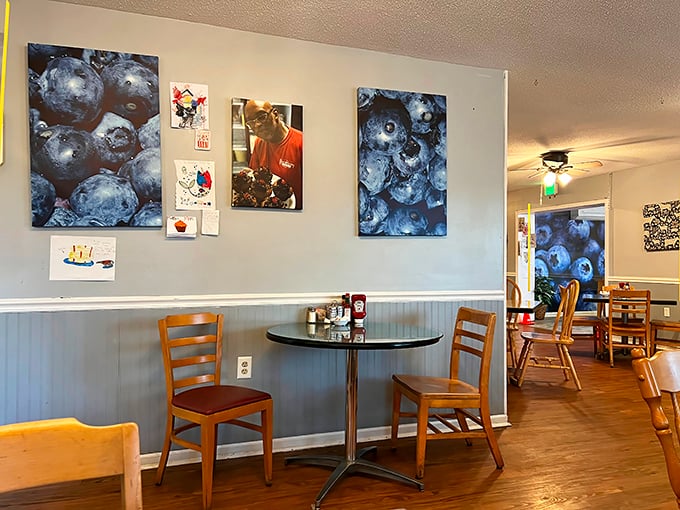 Blue walls adorned with blueberry artwork create a theme that's anything but subtle. It's like dining inside a friendly, delicious berry &ndash; minus the sticky fingers.