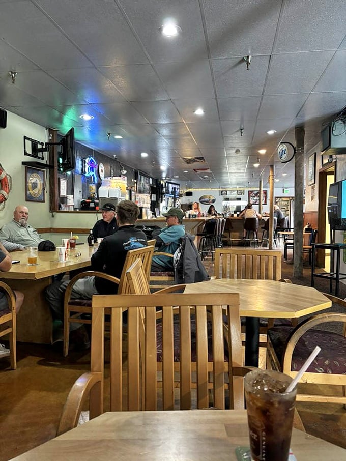Inside, wooden tables and simple chairs create the perfect backdrop for the real star&mdash;the food. No pretension, just pure Alaskan hospitality.