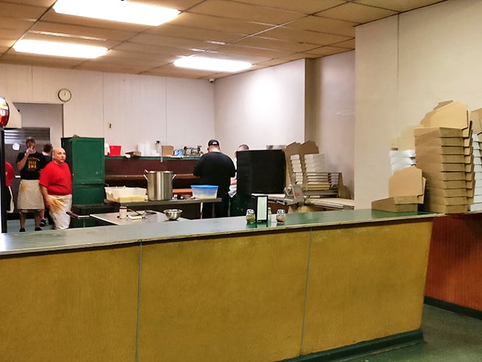 No-frills counter service is the name of the game here&mdash;this kitchen focuses on pizza perfection rather than fancy d&eacute;cor, and locals wouldn't have it any other way.