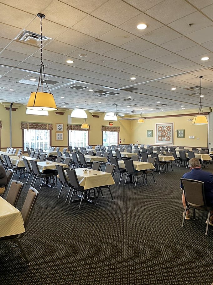 Spacious, unpretentious dining with quilted wall hangings&mdash;where conversations flow as freely as the gravy on those legendary mashed potatoes.