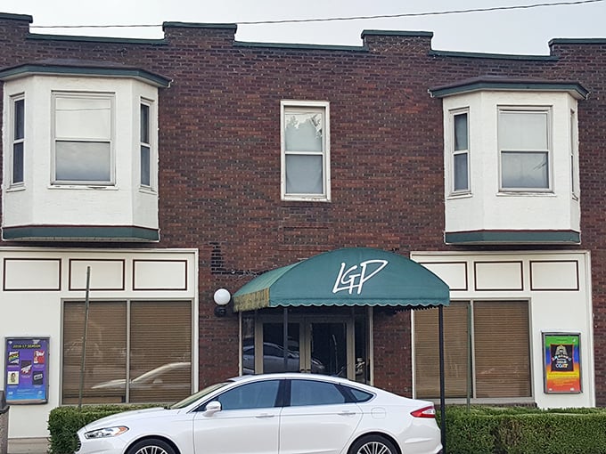 The Looking Glass Playhouse brings cultural flair to Lebanon with its intimate theater space. Where else can you enjoy Broadway-quality drama while still parking for free?