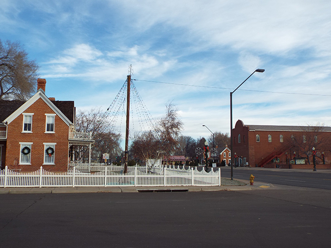 This picturesque corner feels like a page from a storybook, with historic charm and that big Arizona sky overhead. A peaceful town square!