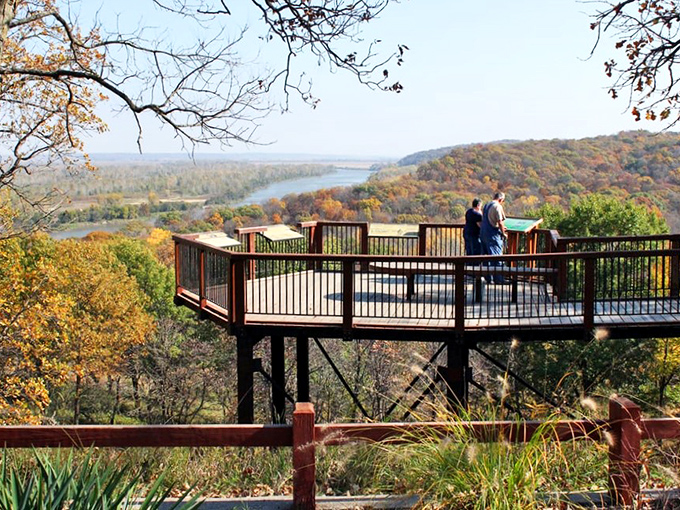 Fall's paintbrush transforms the Missouri River valley into a masterpiece that would make Bob Ross exclaim, "Now those are some happy little trees!"