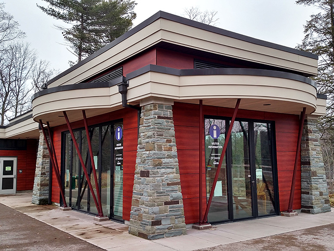 Modern meets rustic at Taughannock's visitor center. Those floor-to-ceiling windows invite the outside in, like nature's own HGTV renovation show.