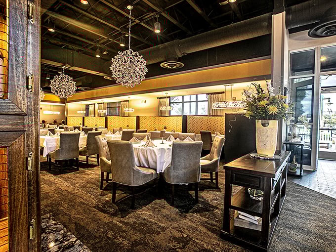 Crystal chandeliers dance above white tablecloths in this elegant-yet-approachable dining room. The perfect setting for both anniversary dinners and "I don't feel like cooking" Tuesdays.