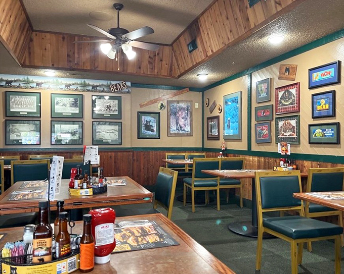 Knotty pine walls adorned with bear-themed artwork create that perfect "mountain cabin meets comfort food paradise" atmosphere that makes you want to linger.