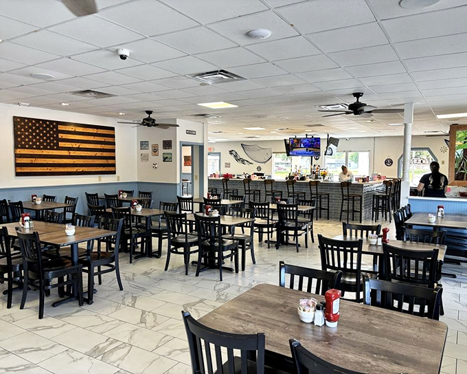 The dining room balances no-nonsense simplicity with welcoming comfort&mdash;exactly where you want to be when serious seafood cravings strike.