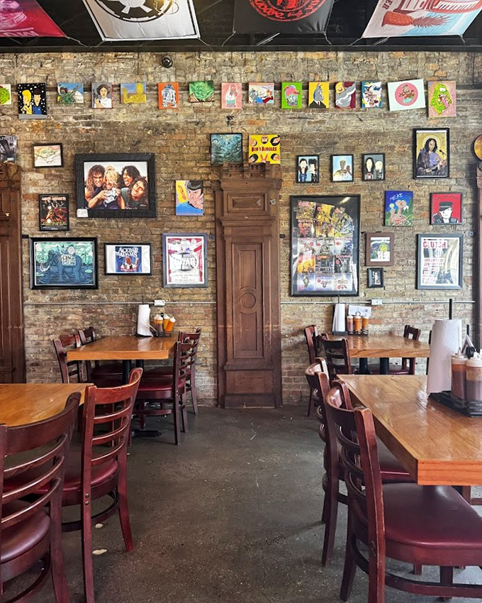 Pop culture meets pork belly on these brick walls. The eclectic art collection creates the perfect backdrop for serious meat consumption and animated dinner conversations.