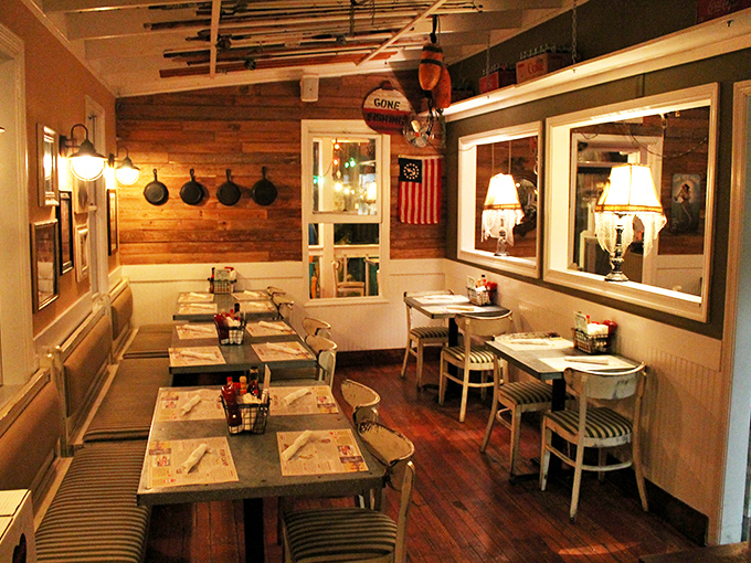 Rustic wooden walls, cast iron pans, and an American flag &ndash; dining here is like eating in your favorite fishing buddy's cabin.