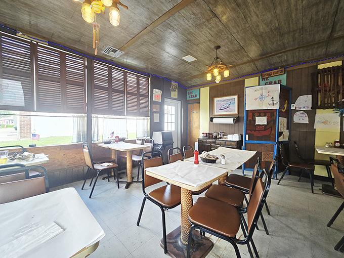 No-frills dining at its finest. Wood paneling, simple tables, and children's artwork create the perfect backdrop for seafood that needs no fancy setting to shine.