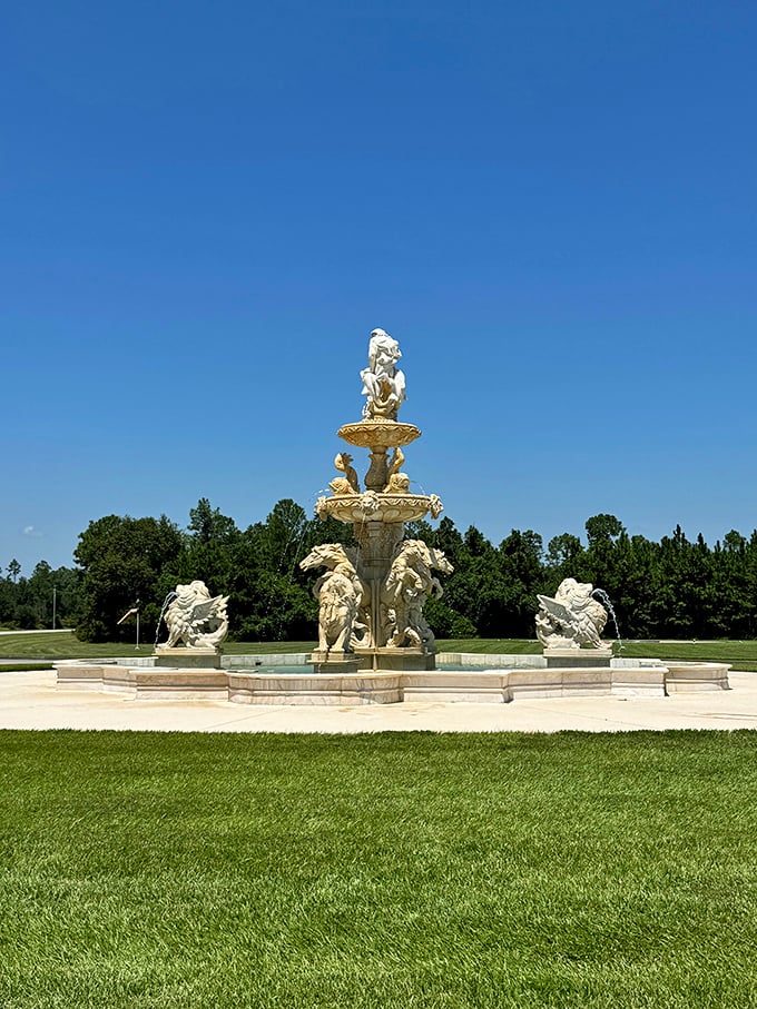 Not content with just prehistoric monuments, this elegant fountain brings a touch of European grandeur to the Alabama wilderness. Renaissance Italy, but make it Gulf Coast.