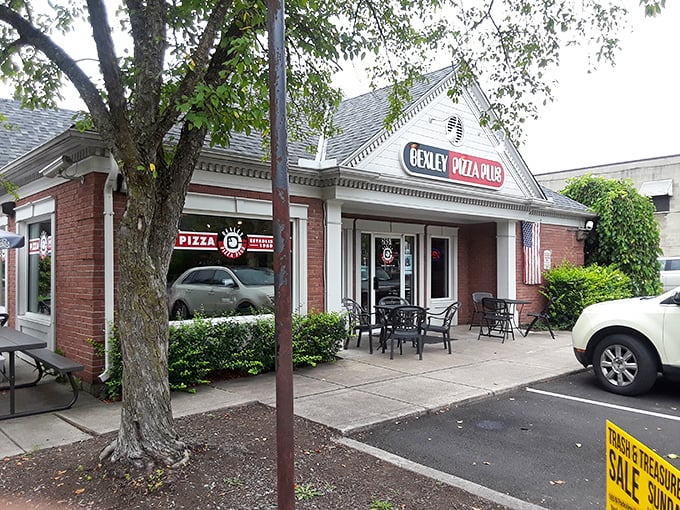 Bexley Pizza Plus looks like a quaint cottage but delivers pizza with heavyweight flavor. Classic curb appeal, knockout taste!