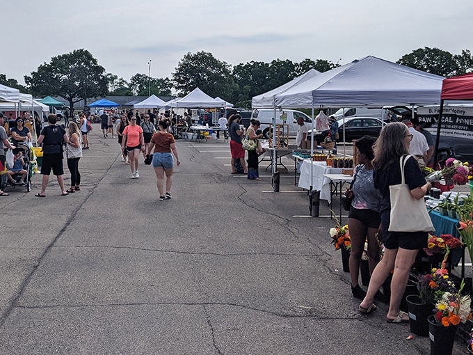 Clintonville's market transforms an ordinary parking lot into a village of edible possibilities. White tents, happy shoppers, and produce that practically jumps into your bag!