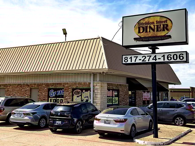Division Street Diner stands proud with its no-nonsense approach to great food. That sign might as well say "Comfort Food Headquarters."