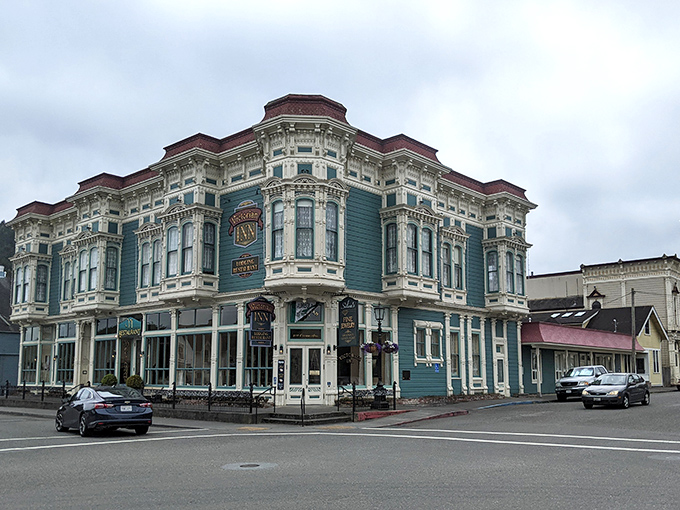 Ferndale's Victorian Inn stands proudly at the corner, a teal masterpiece that's seen more history than your grandmother's photo albums.