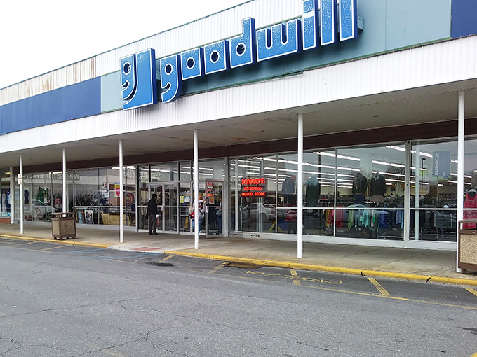 Discover great finds and support a wonderful cause at this Delaware Goodwill location! Happy thrifting!
