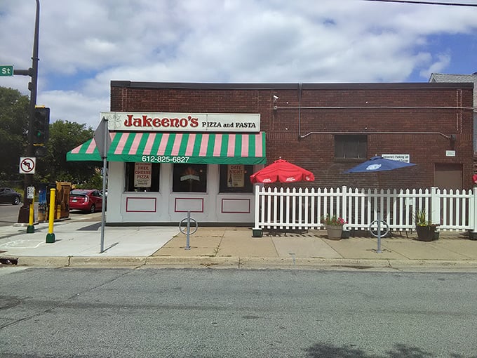 Green striped awning beckoning like an Italian flag, Jakeeno's knows how to make an entrance.
