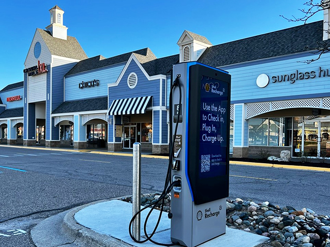 Kensington Valley's charming village atmosphere makes outlet shopping feel like a delightful neighborhood stroll through savings.