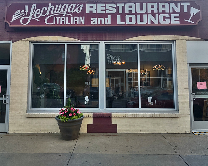 Lechuga's classic storefront promises Italian comfort in three magic words: "Pizza, Canoli, Pasta." The holy trinity of deliciousness!