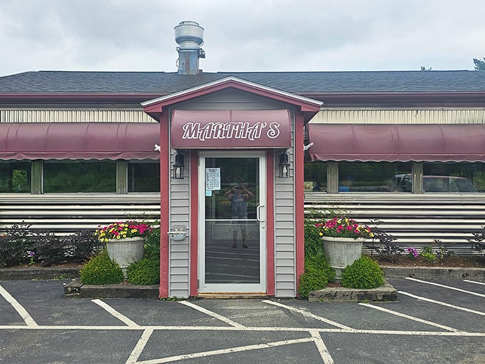 Classic chrome, red trim, and flower pots &ndash; the holy trinity of diner perfection. Your grandmother would approve.