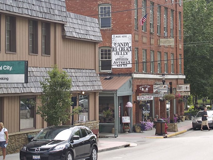 Nashville's quaint storefronts house treasures for browsers and bargain-hunters alike. Candy and ice cream? Yes, please!