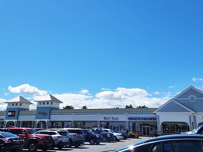 Blue skies and bigger savings at Outlets Delaware. The only place where "I'm just browsing" becomes "I need another shopping bag" in record time.