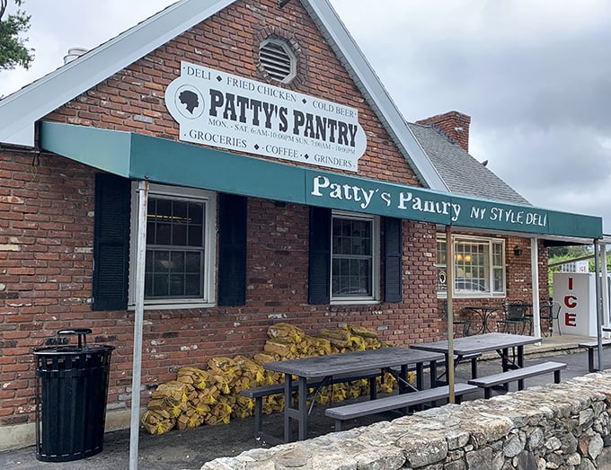 Patty's Pantry looks like a storybook cottage that happens to serve chicken so good you'll want to write home about it.