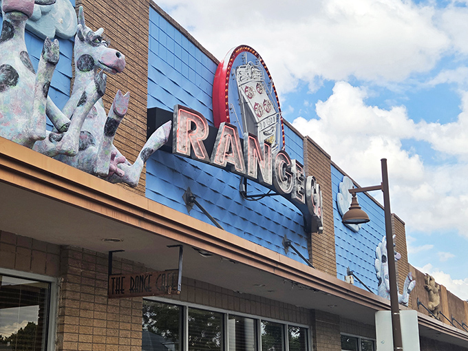This colorful cowboy mural promises breakfast adventures as bold as the Wild West itself. 
