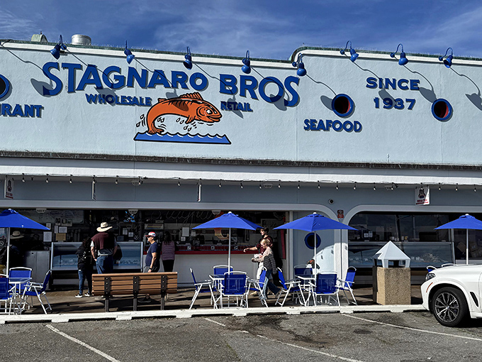 Stagnaro Bros has been feeding seafood lovers since before Instagram could make food famous. The real deal.