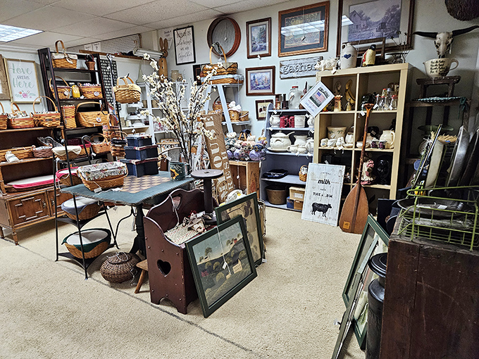 Discover charming primitive decor, lovely baskets, and unique antique finds at The Dover Antique Mall Etc.