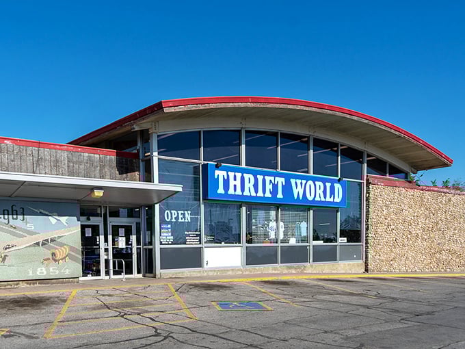 Thrift World's curved roof design looks like it could house either fantastic deals or a 1960s vision of the future.