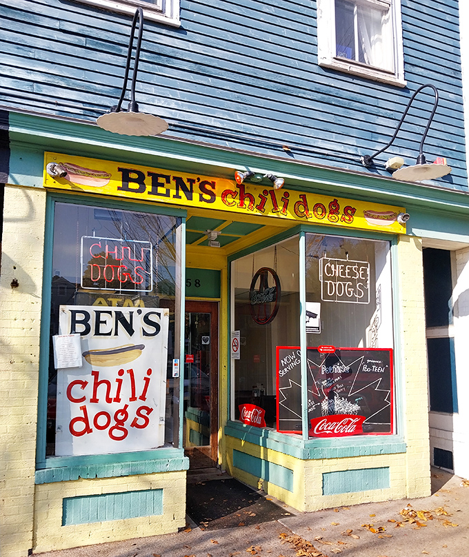 Newport's tiny chili dog paradise beckons with neon promises of "CHILI DOGS" and "CHEESE DOGS"&mdash;and boy, do they deliver!
