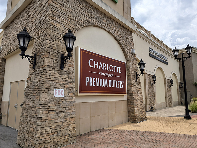 Elegant stonework and classic lampposts give this bargain hunter's paradise an upscale feel without the upscale prices.