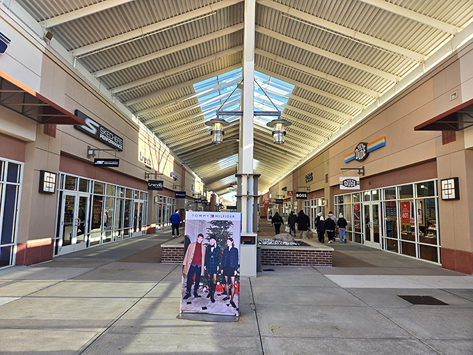Sunlight streams through the open-air walkways of Chicago Premium Outlets, turning an ordinary shopping trip into a pleasant outdoor adventure.