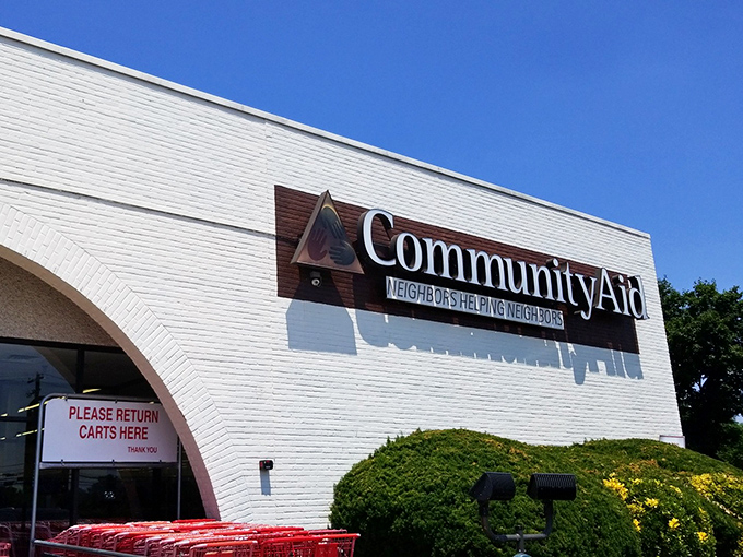 Bright and welcoming, Community Aid's well-maintained exterior promises a clean, department store-like thrifting experience.