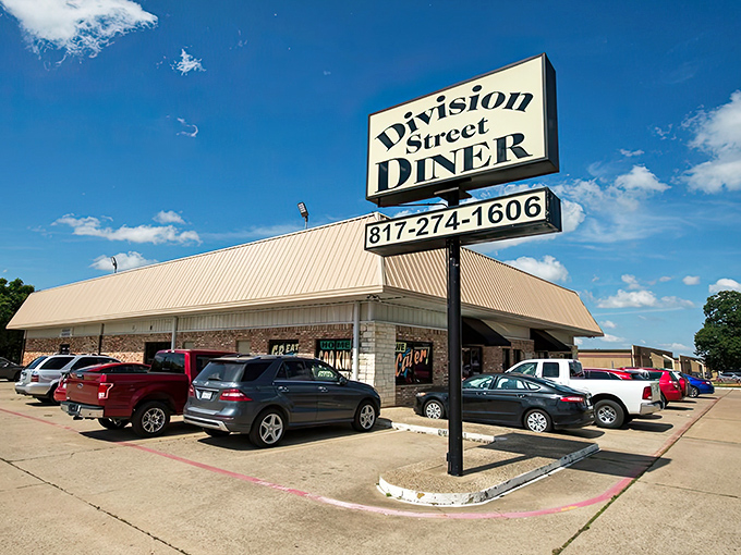 A true Texas diner experience awaits at Division Street. Cars in the lot mean locals know where the good stuff is!