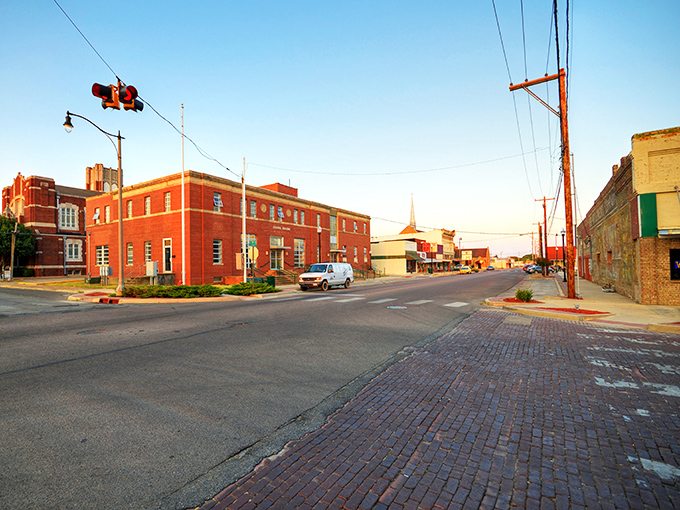 Grove's historic downtown invites you to park your car and wander past shops housed in buildings that have witnessed generations of Oklahoma stories.