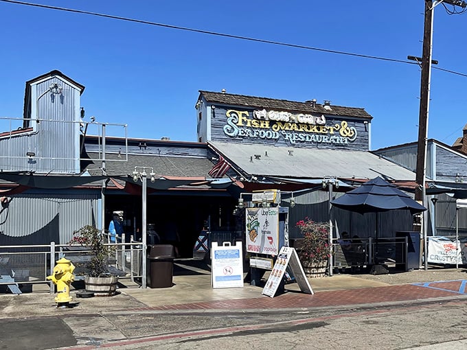 Like finding a pearl in an oyster, this unassuming seafood shack houses creamy chowder treasures behind its humble blue-gray fa&ccedil;ade.