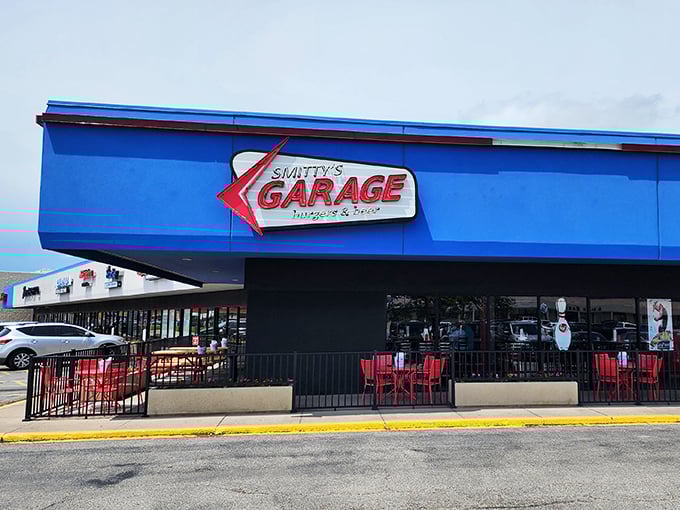 The red and blue of Smitty's Garage isn't just patriotic&mdash;it's a colorful promise of the flavor fireworks waiting inside.