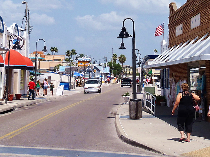Sun-soaked streets, coastal shops, and palm trees make a stroll through Tarpon Springs feel like a relaxed Mediterranean getaway on Florida&rsquo;s Gulf Coast.