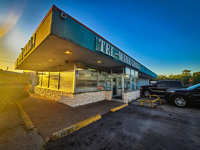 Hello from Texas! This classic Houston spot, Tel-Wink Grill, is ready to welcome you with its friendly, retro vibe.
