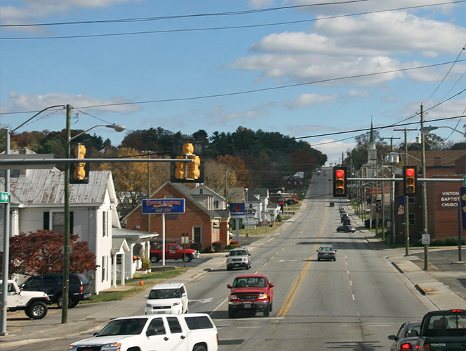 Vinton's main drag offers small-town appeal with big-time savings. Where your dollar stretches further than your morning walk!