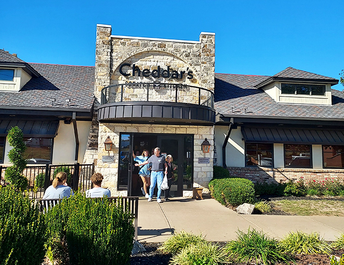 At Cheddar's Scratch Kitchen, portions are so generous you might need a bigger doggie bag. Their comfort food classics taste like grandma's recipes&mdash;if grandma had professional line cooks.