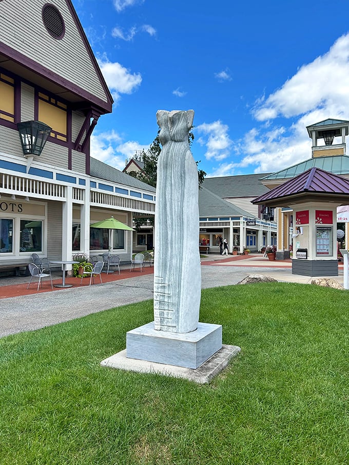 This elegant sculpture stands like a fashionable sentinel among the shops, proving that art and commerce can peacefully coexist&mdash;even at outlet prices.