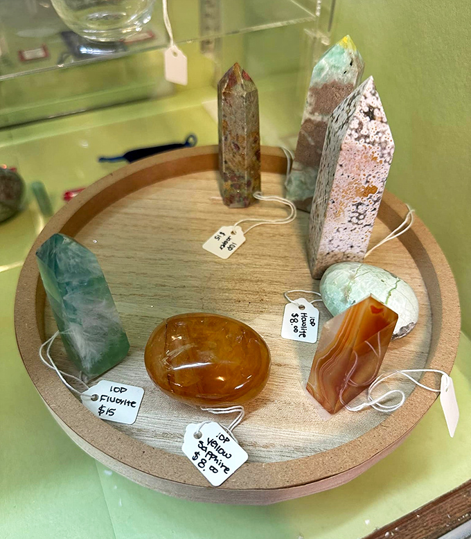 Nature's artwork on display&mdash;these crystals have been patiently forming for millions of years just to end up on your bookshelf.